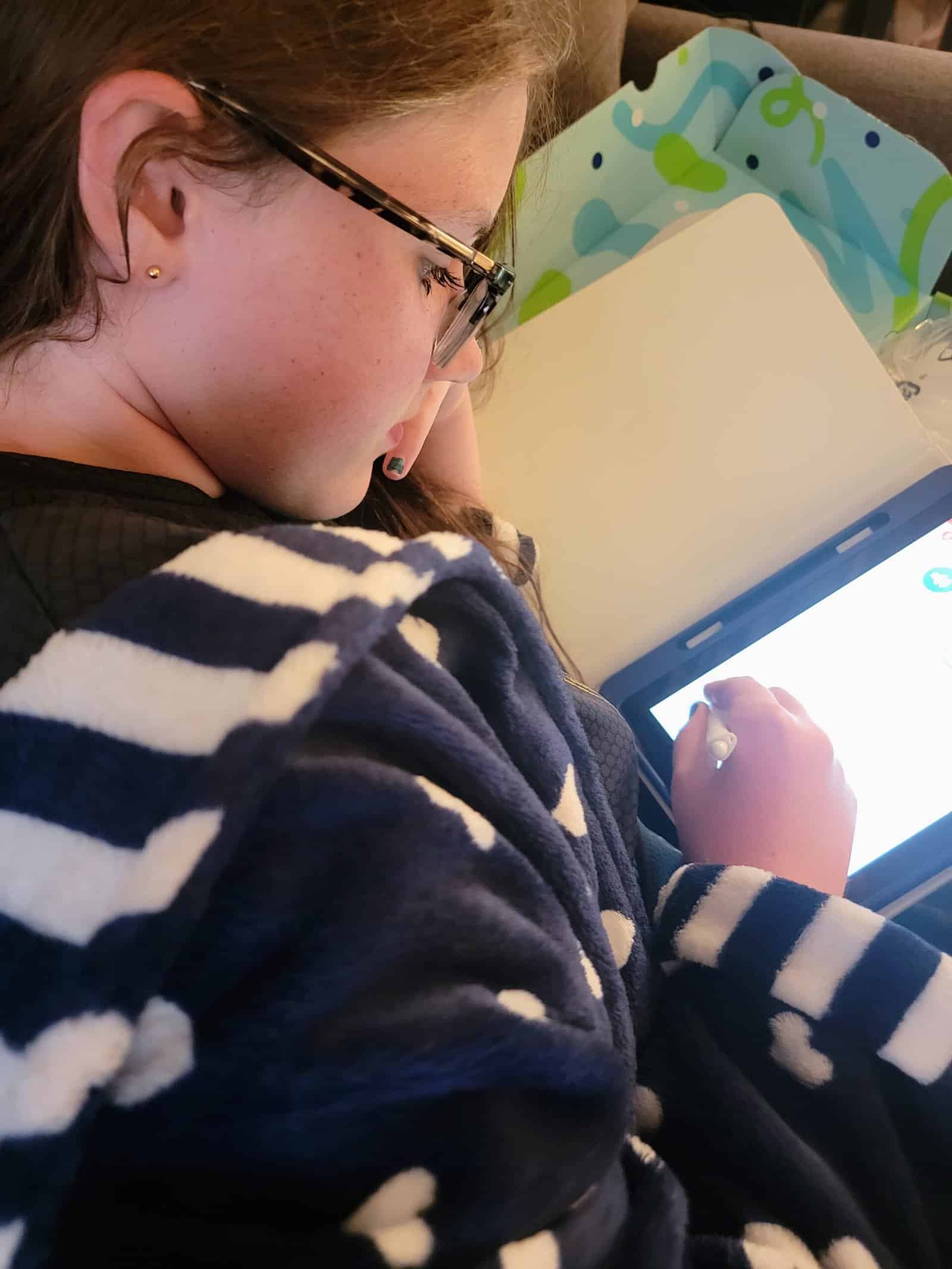 The Case for Closed Tablets: Learning with Smile Zemi